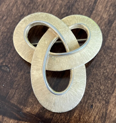 Lovely Vintage Signed Trifari Brushed Gold Tone Atom Atomic Knot Brooch ...