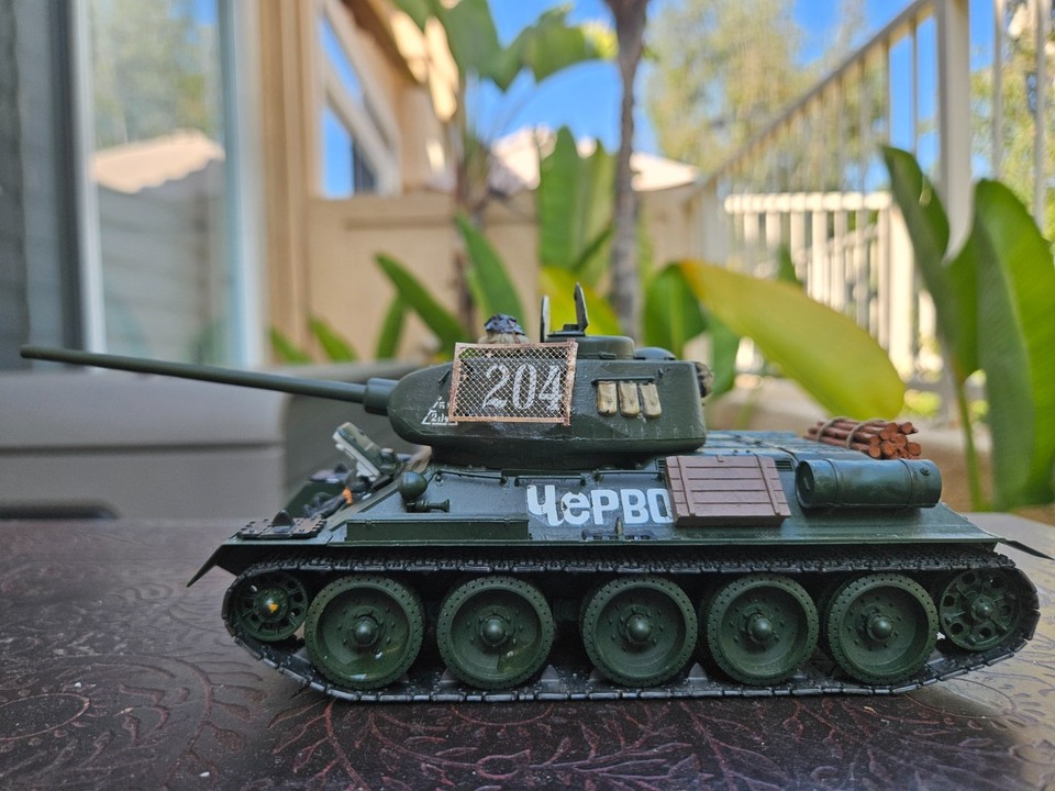 Tamiya 1/35 T34/85 With 8 Figures Built & Painted | eBay