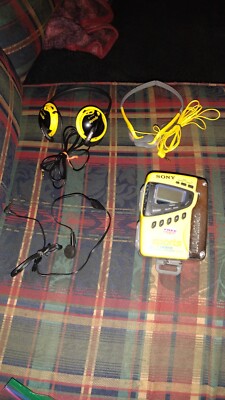 Sony Sports Groove WM-FS497 Water Resistant Presets Mega Bass FM/AM ...