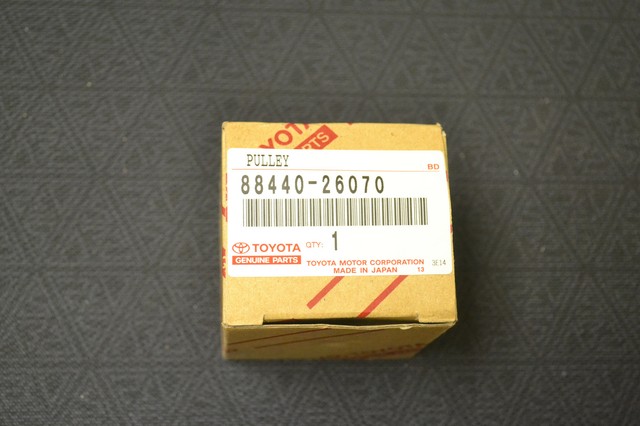 88440-26070 Toyota Pulley assy, idle 8844026070, New Genuine OEM Part ...