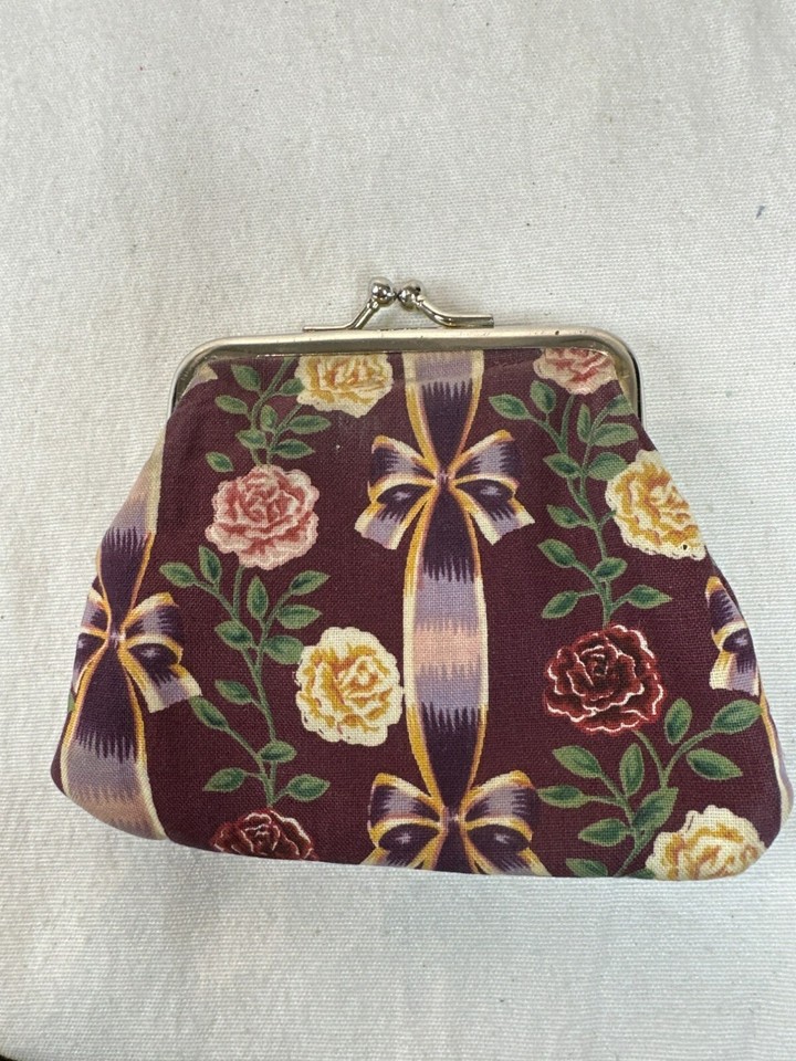 Vintage Floral Kiss Lock Coin Purse With Metal Frame & Snap Closure ...