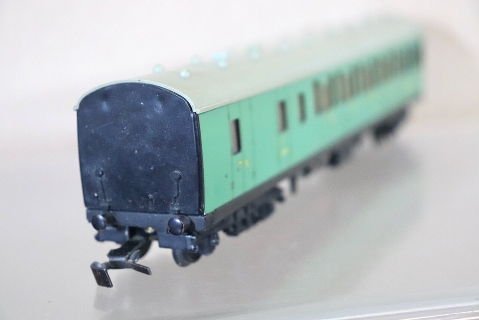 HORNBY DUBLO 4082 SOUTHERN SR SUBURBAN 2nd CLASS BRAKE COACH 543381 ...