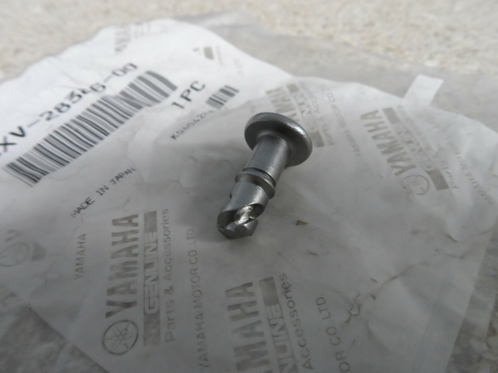 NOS OEM Yamaha Cowling Head 1988-01 YZFR1K YZF-R1 3XV-28386-00 | eBay