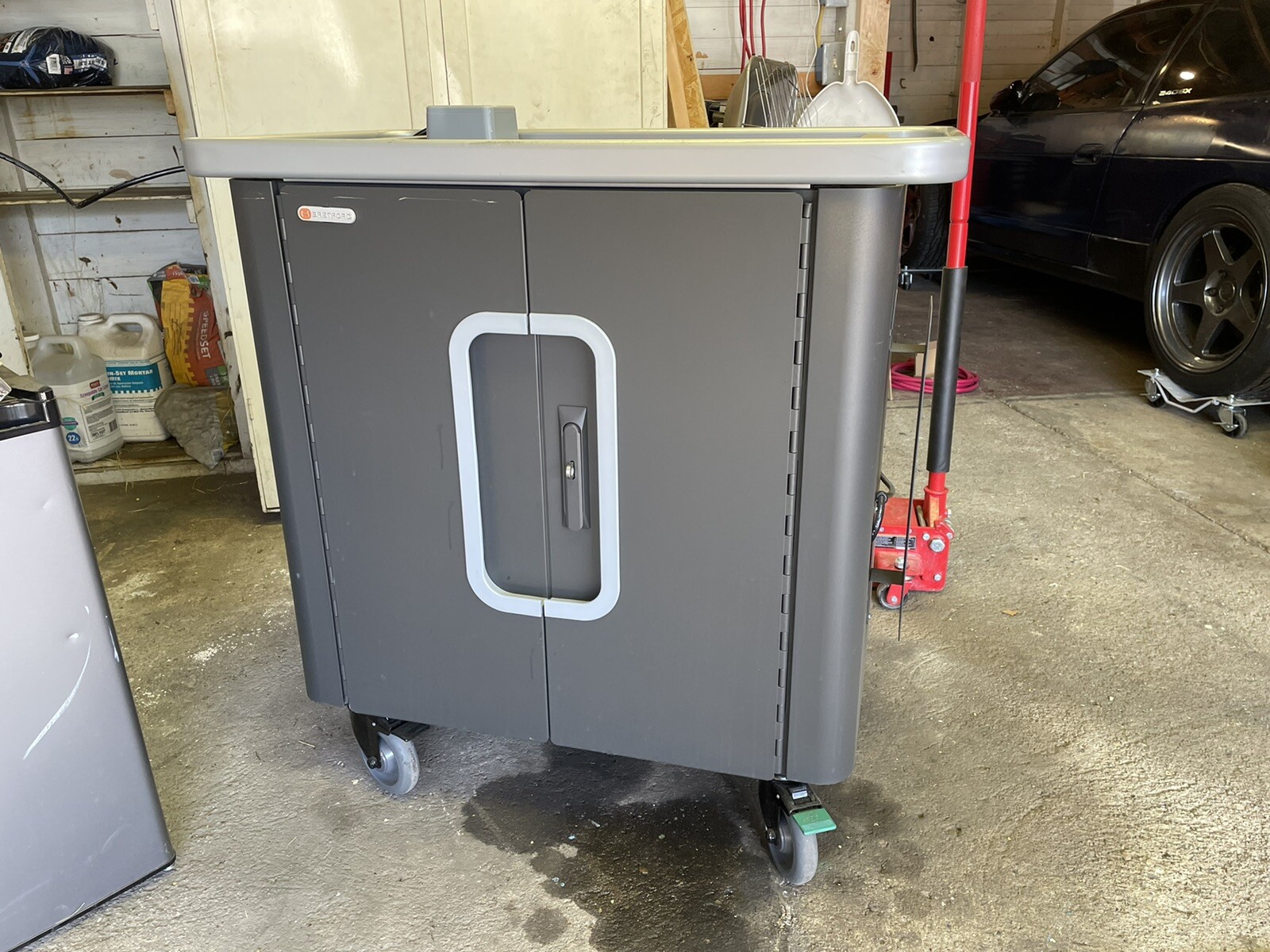 Ipad Charging Cart - BRETFORD Model HE407LL/A - Charge 20 Ipads at a ...