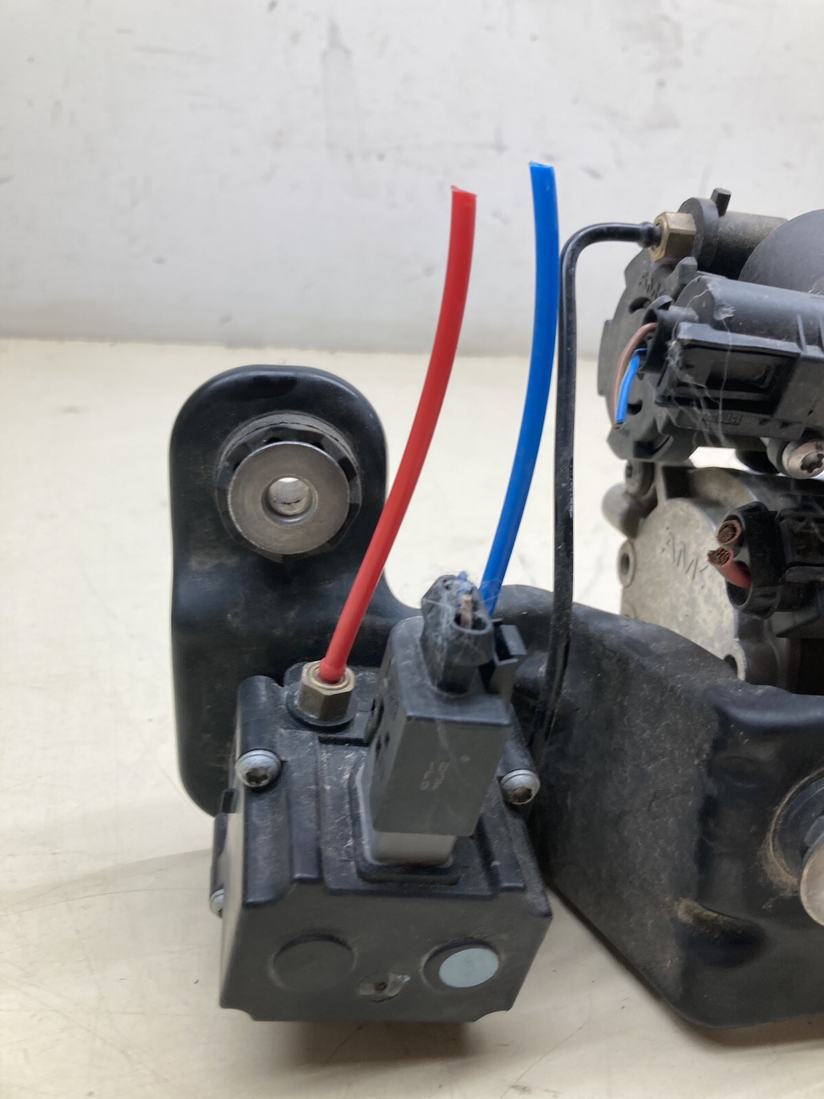 BMW OEM RP Suspension Compressor Pump 37206859714, 37 20 6 859 714 | eBay