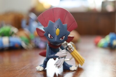 Pokemon Weavile 3" PVC Action Figure 2007 Jakks Nintendo Used HANDMADE ...