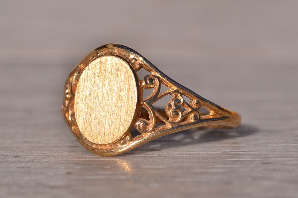 Vintage Yellow Gold Signet Ring With Filigree | eBay
