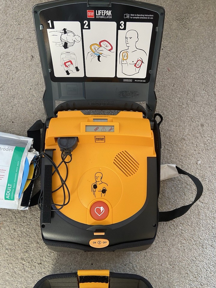 LIFEPAK CR-T AED Trainer Kit – CPR Training Defibrillator with ...