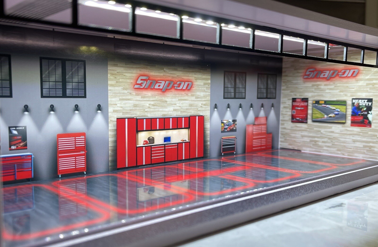 Snap On Tools Garage Theme 1:64 Model Garage Diorama LED Lighting! For ...