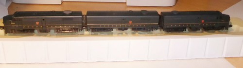 Brawa 1041 N Diesel Locomotive FA2 & FB2 3-teilig Pennsylvania ...