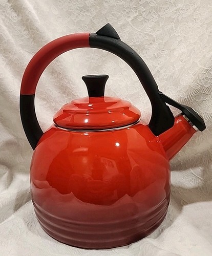 Le Creuset Peruh Tea Kettle 1.7 Quarts Cerise Red Ombre Enamel Classic ...