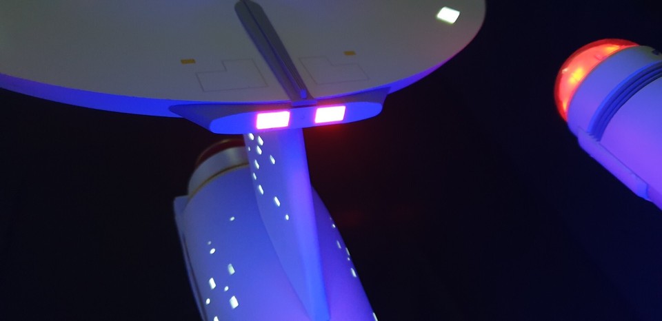 Star Trek TOS 1:350 Enterprise Studio Version pro built model full ...