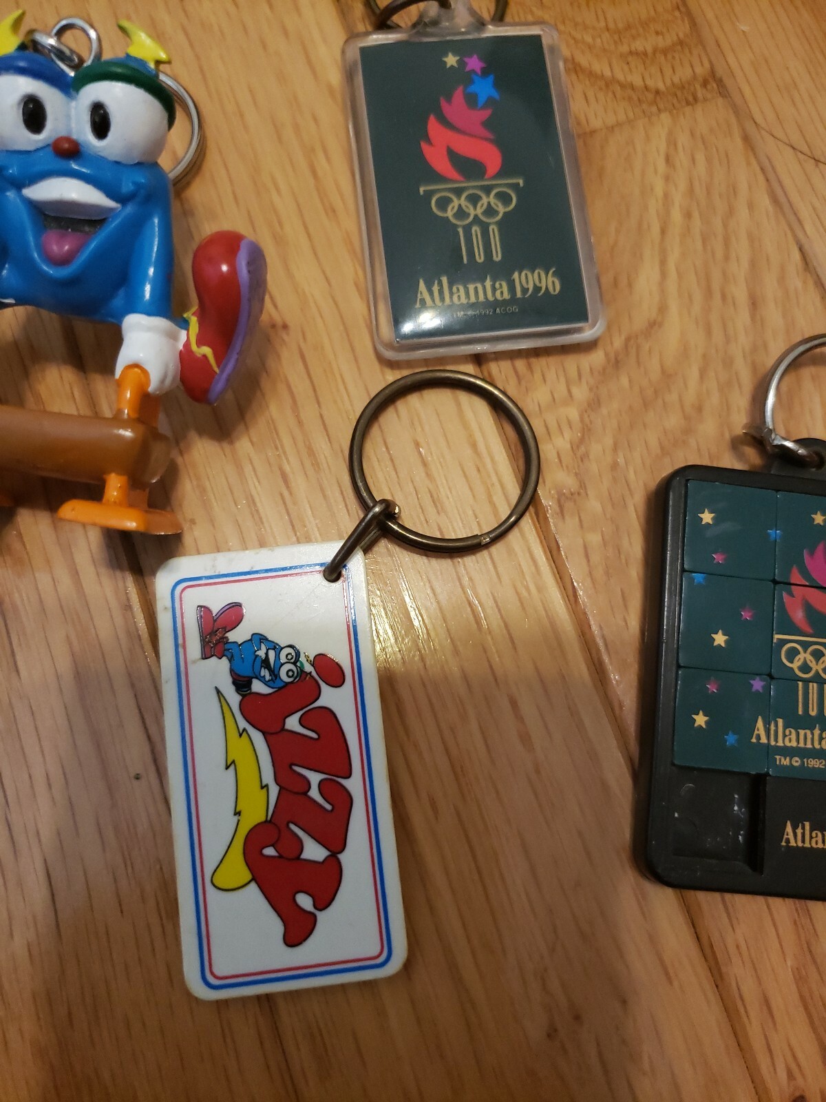 Lot of 4 Atlanta 1996 Olympics Keychains Izzy Mascot Collectibles ...