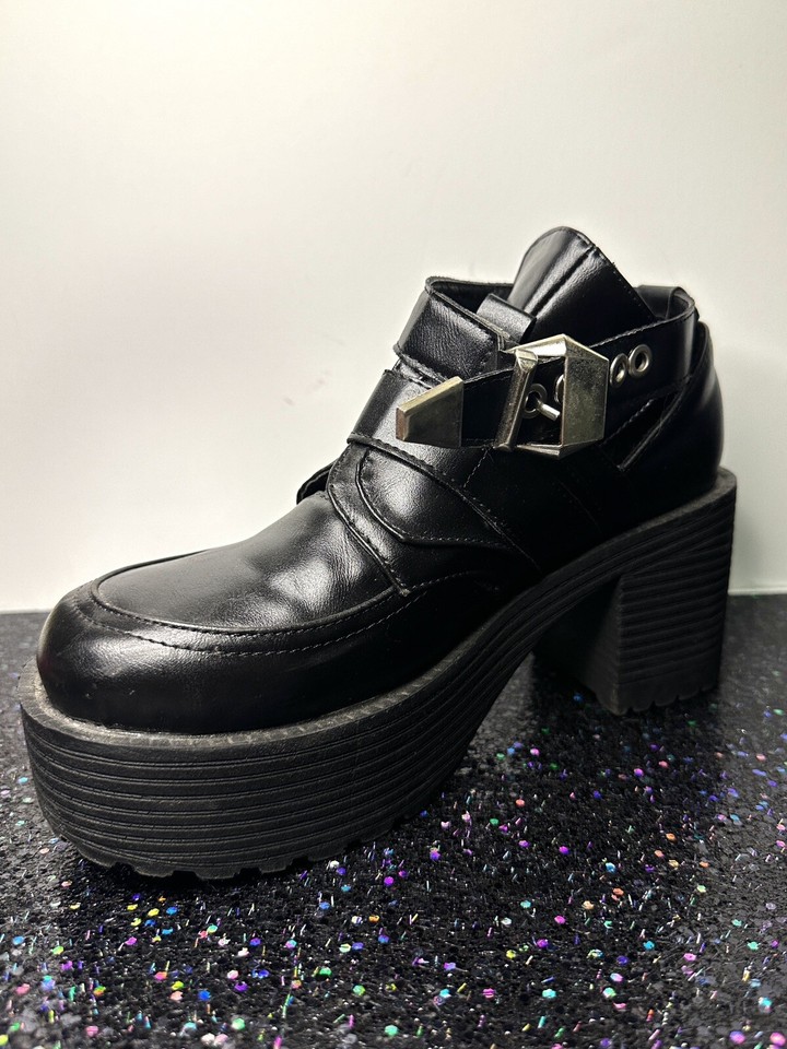 Xin Xin Yi Zu Platform Buckle Black Shoes Stylish Grunge Goth Women’s ...