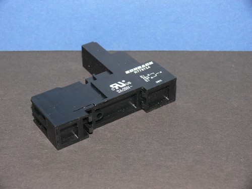 Schrack RT78724 - Base Relais 1 Circuit - 8-1415035-1 | Achetez sur eBay
