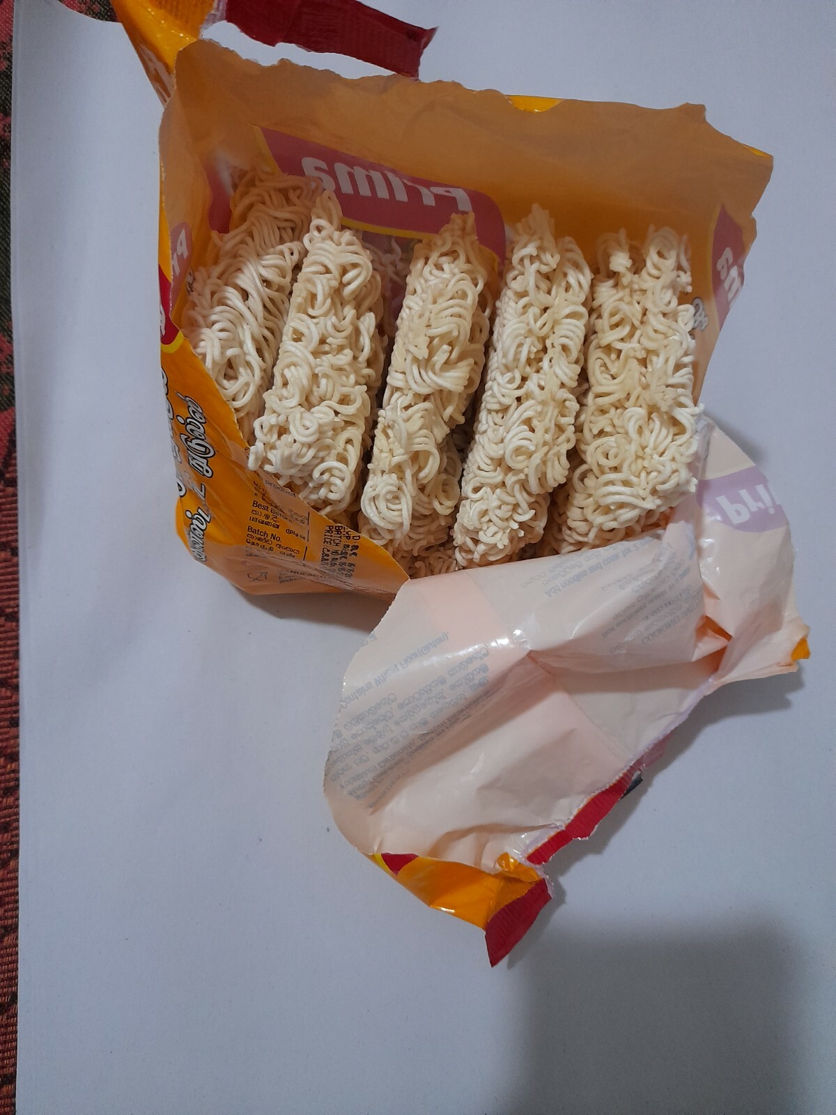 Prima instant noodles family pack -345g with free Know chicken ...