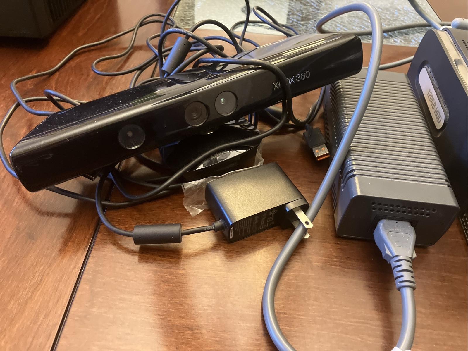 xbox 360 console with kinect And Wireless Adapter 2 Controllers With ...