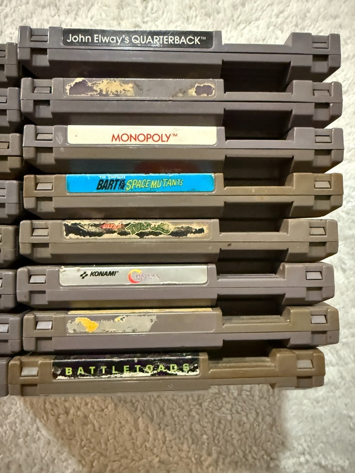 Nintendo NES-101 Top Loader Console Bundle Dog Bone Controller 16 Games ...