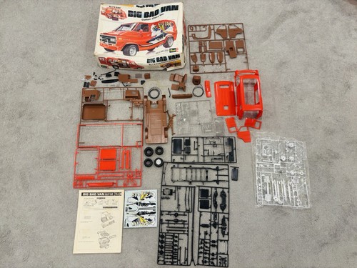 Revell Big Bad Van 1/16 Scale Custom Chevy Van H-1290 Open Box Parts ...
