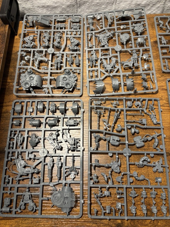 Games Workshop Warhammer 40k Orks Army Lot Bonus Necrons For