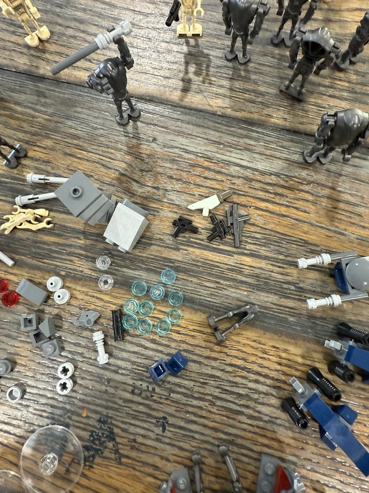 Lego Star Wars Lot over 100 pieces Tri Droids (3) Clone Troopers Battle ...