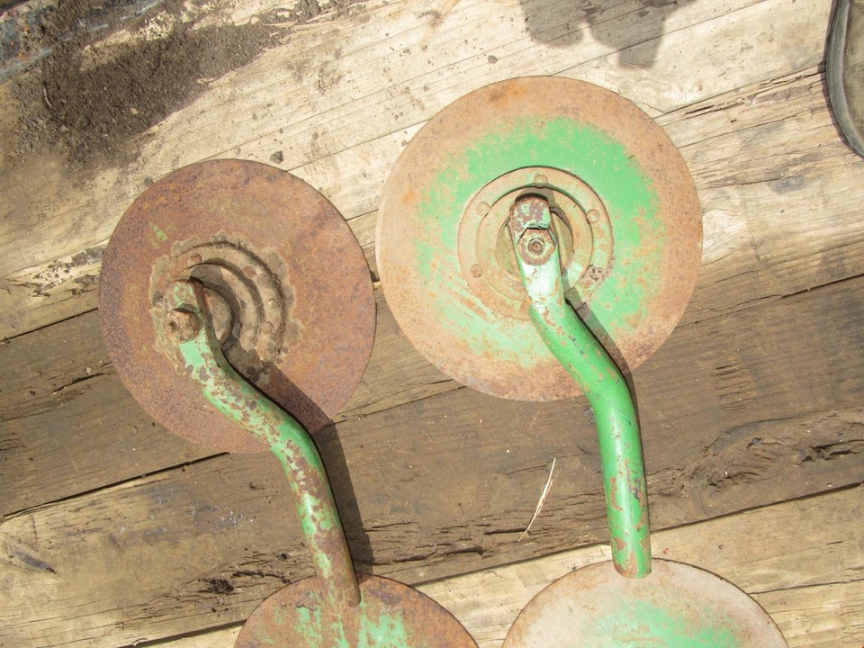 1 JOHN DEERE BARRING OFF CUT AWAY HIPPER HILLER DISC ASSEMBLY K503A | eBay