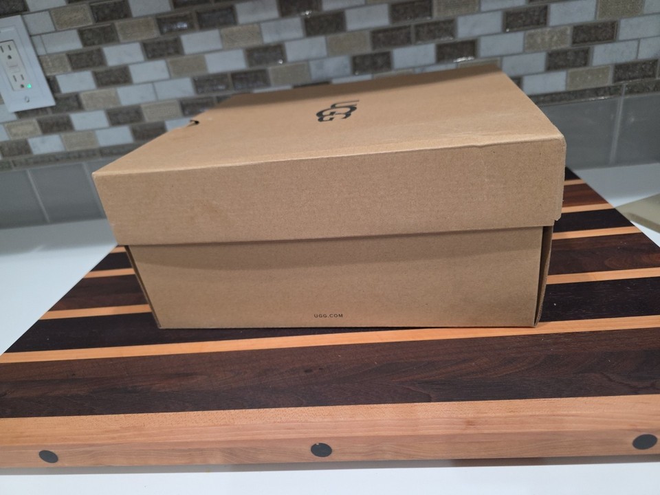 Ugg Shoe Box *Empty* Women's 6 Classuc Ultra Mini Platform Black | eBay