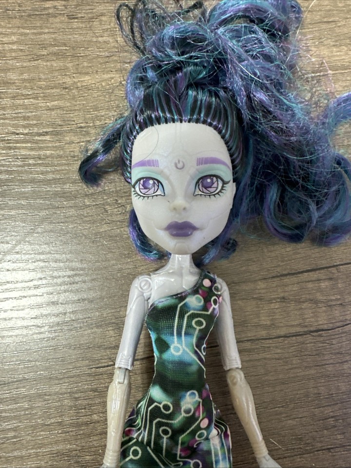 Monster High Doll Elle Eedee Boo York City Ghouls | eBay