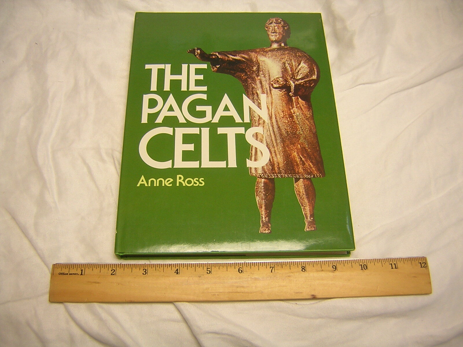 Anne Ross Wallpapers