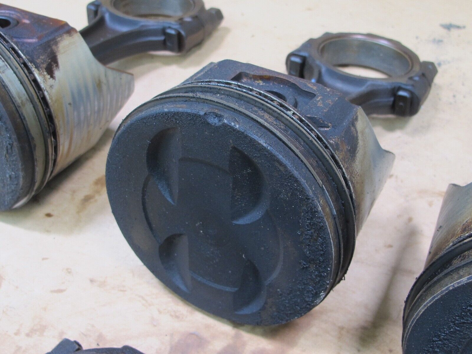 302 Ford 5.0 F2te-ba Connecting Rod Set Mustang Bronco Comet Mercury ...