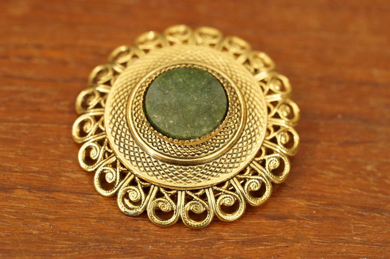 VINTAGE Estate Jewelry Gold Tone Metal Green Nephrite Jade LIEBA Scarf ...