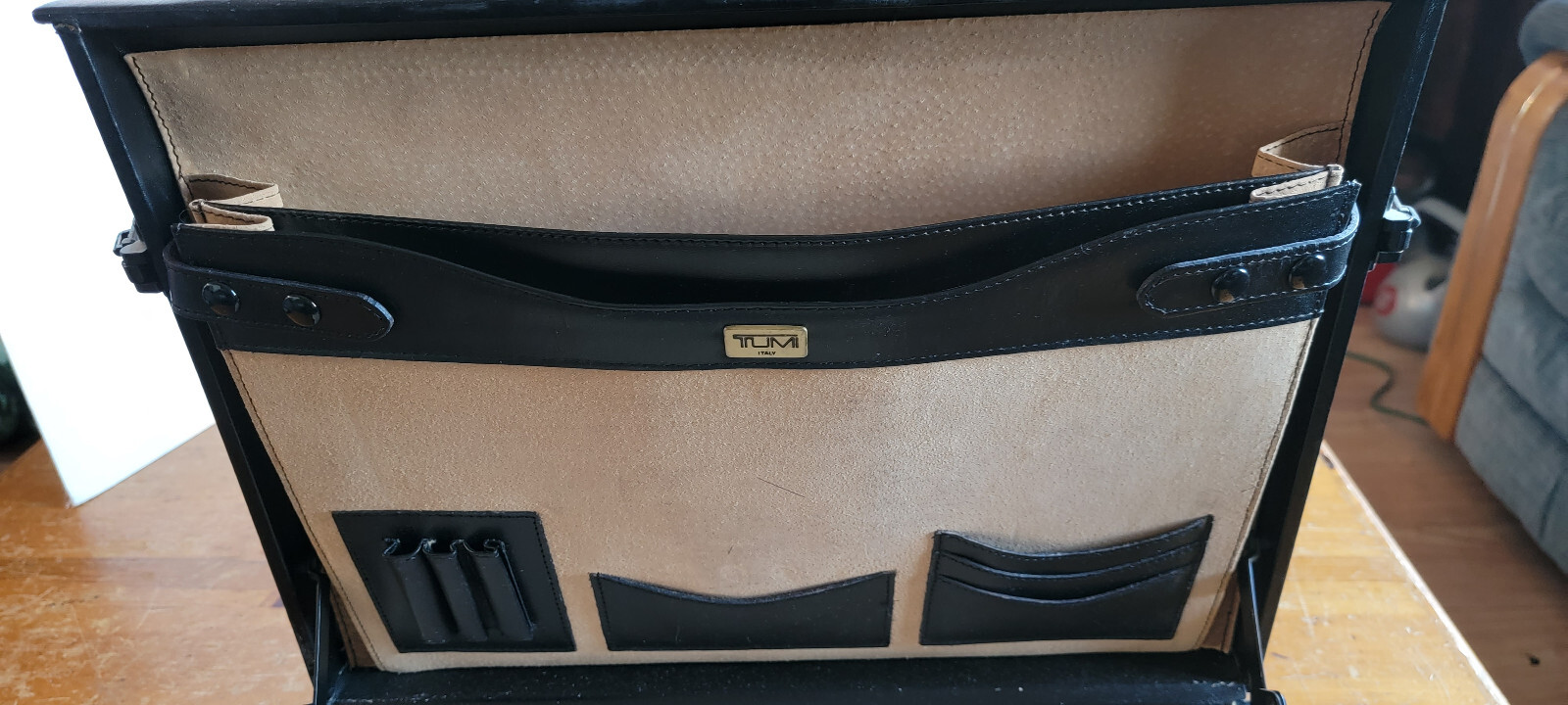TUMI ITALIAN LEATHER BRIEFCASE COMBINATION FASTENER ITALY | eBay