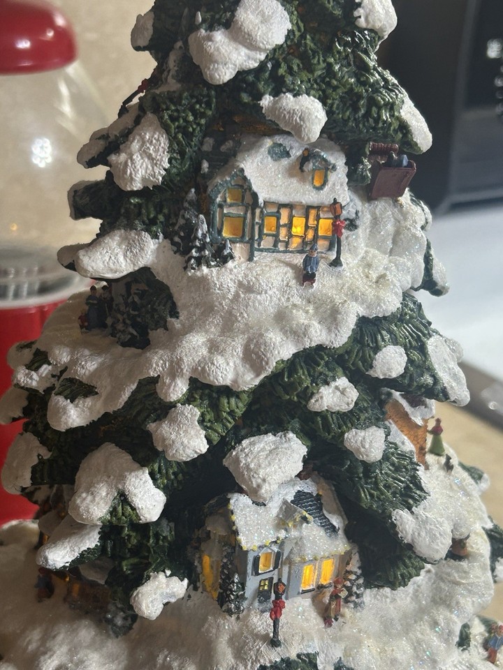 homas Kinkade Village Christmas Illuminated Tree Bradford Editions 2004 ...