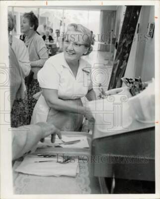 1968 Press Photo Senior citizen Ann Overby at work in Miami - lrb12433 ...