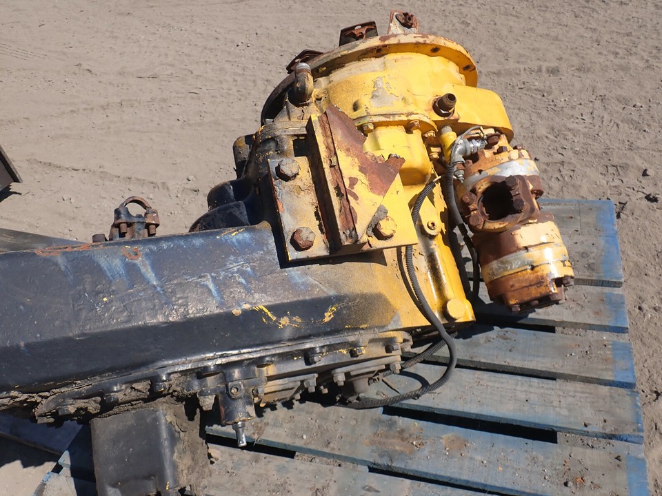 Clark Transfer Gearbox Transmission 12.6 HR 18625-1 with Hydraulic Pump ...