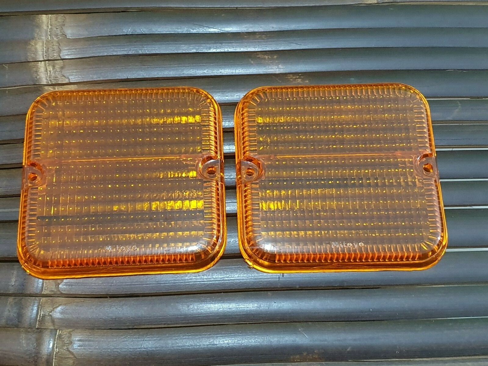 DAIHATSU Wildcat Taft F20 F50 Front Indicator Lens Pair for sale online ...