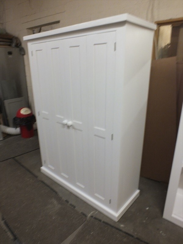 BUCKINGHAM PAINTED HIDEAWAY COMPUTER CUPBOARD BIFOLD DOORS, BESPOKE ...