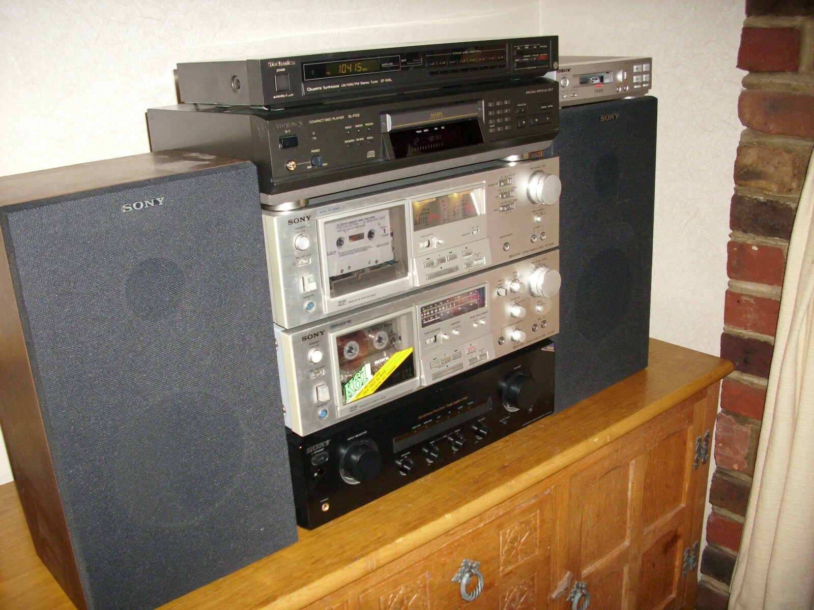 SONY separates HQ stereo Stack system (Whole Units Speakers very good ...