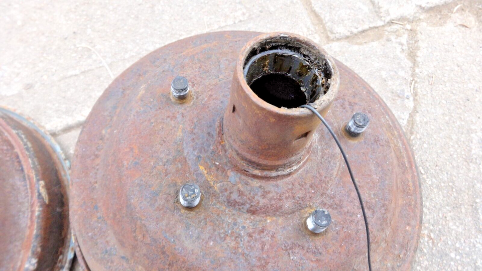 1928 1931 Model A Ford FRONT BRAKE DRUMS / HUBS Original pair 1929 1930 ...