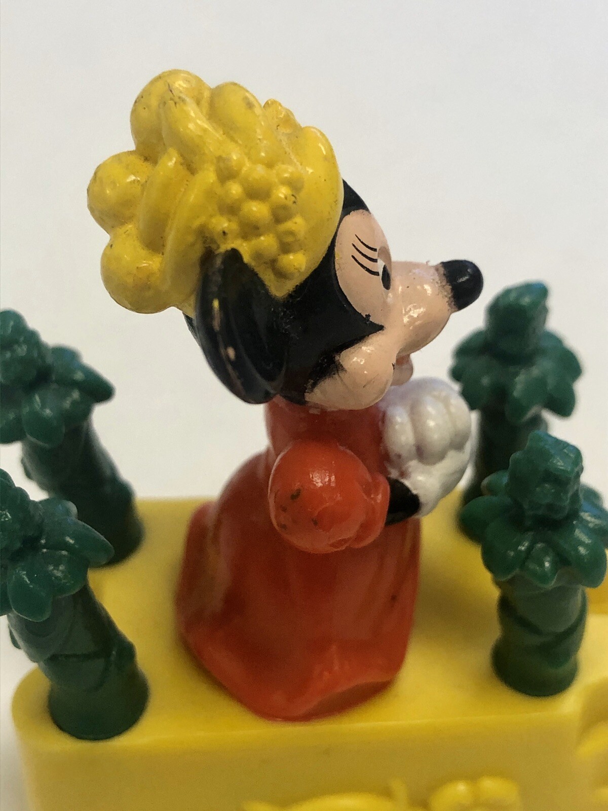 Vintage 1991 Disney Minnie Mouse Wind Up Float Toy Red Dress Burger ...