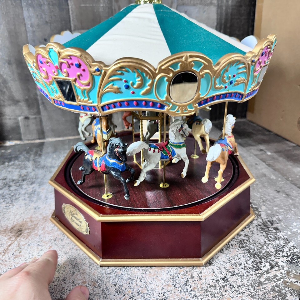 Mr Christmas Carousel Sound Lights Movement Millennium Edition (VIDEO ...