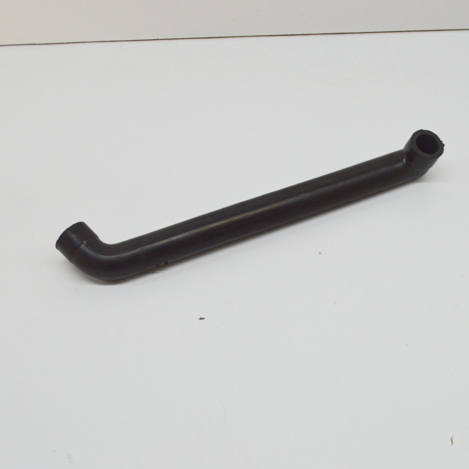 NEW MERCEDES-BENZ C W203 CYLINDER HEAD COVER HOSE A1110182382 | eBay