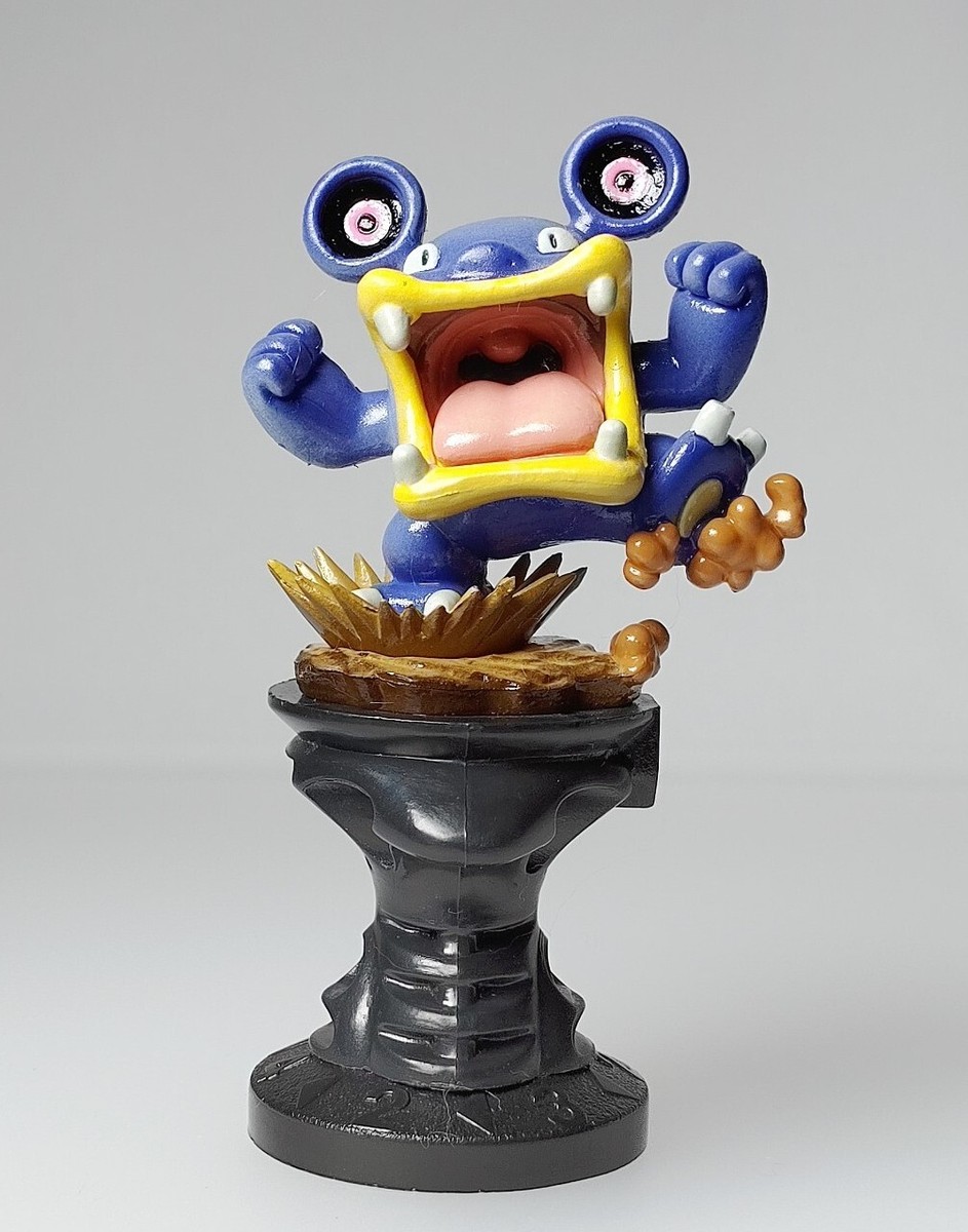 Pokemon Loudred Figure