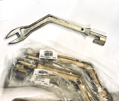 6-Pk Jones Stephens 11-5/8-in Combo Wrench And M07-002 Brass Water ...