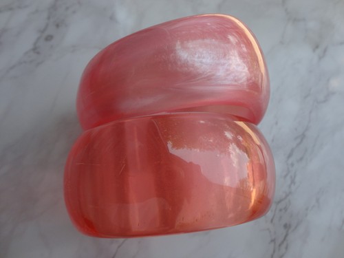 LOT OF 2 VTG CHUNKY ASYMMETRICAL PEARLESCENT CLEAR PINK LUCITE BANGLE ...