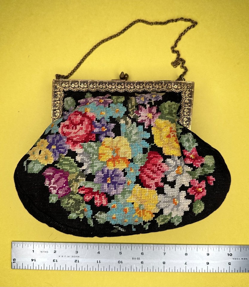 Vintage Needlepoint Evening Bag Purse Gold Color Frame & Chain 7" High ...