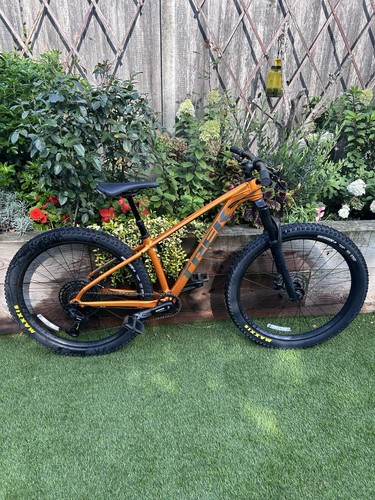 Trek Roscoe 7 Mountain Bike | Orange | 27.5" Wheels | Small Frame ...