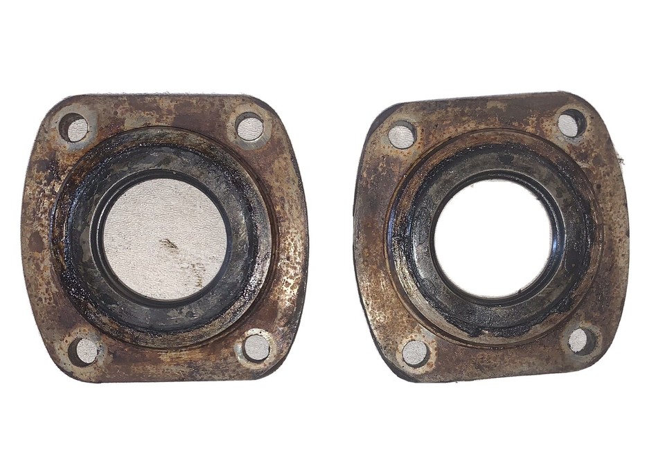 Set Of MGB Tube Axle Bearing Retainer Caps BTB682 -S4I 7 | eBay