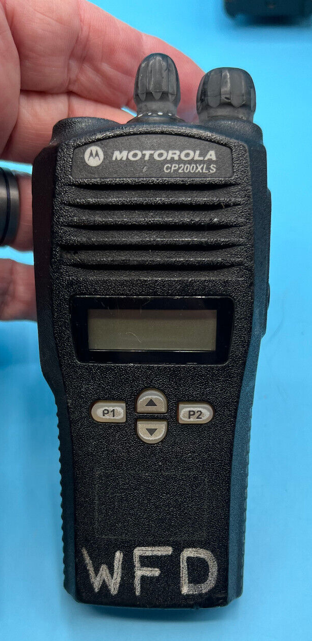Motorola CP200 XLS Radio 128 Channel VHF - AAH50KDF9AA5AN for sale ...