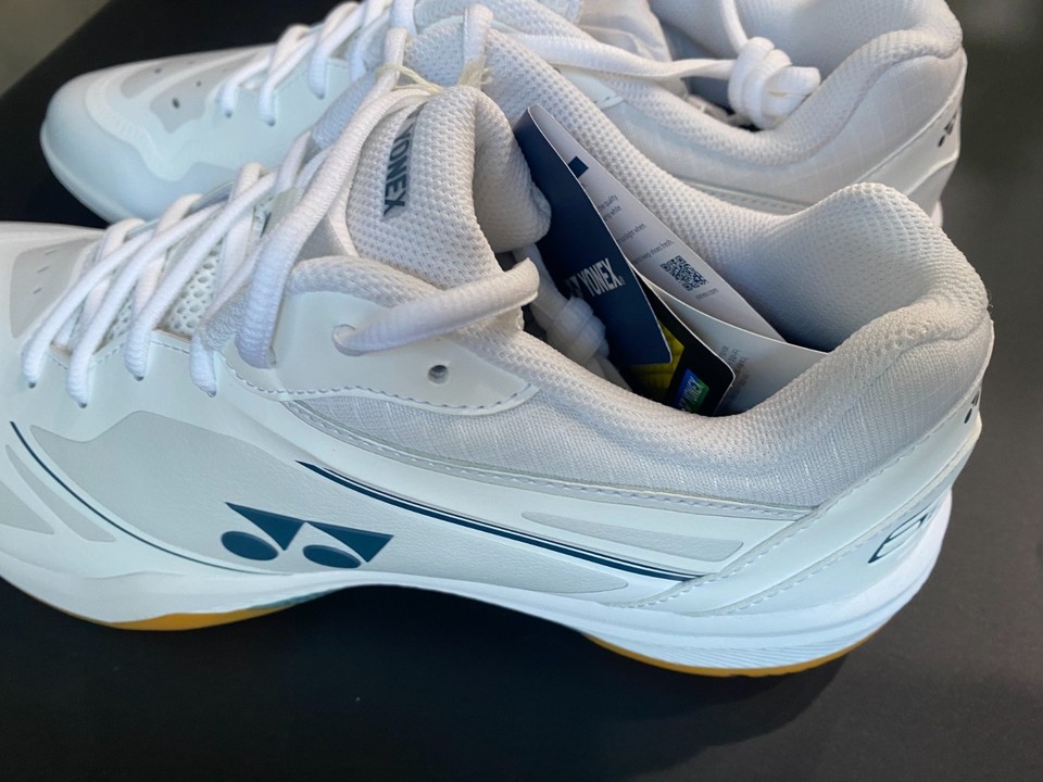 Yonex 2025 Power Cushion 65Z4 Men's Badminton Shoes Indoor Sports SHB ...